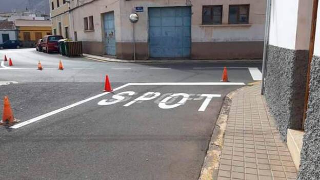 Shiny stop sign : r/RealLifeShinies